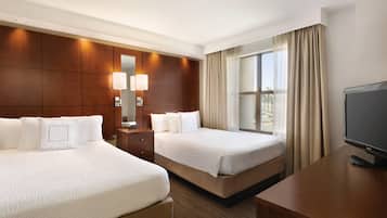 Roupas de cama premium, edredons de pluma, escrivaninha