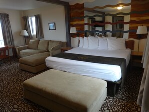 Roupa de alta qualidade, secretária, ferro/tábua de engomar 