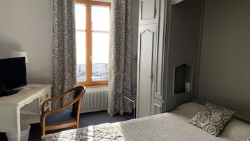 Quarto Individual | Secretária, berços/camas para crianças grátis, Wi-fi grátis