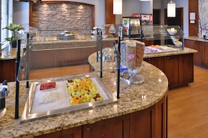 Pequeno-almoço tipo buffet diário incluído 