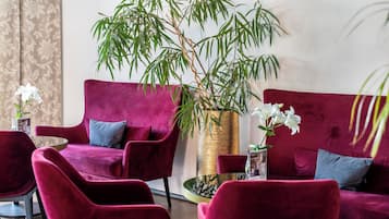 Área de estar no saguão