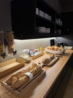 Café da manhã com buffet todos os dias mediante uma taxa