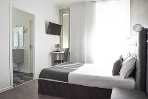 Quarto casal | Edredons de pluma, Wi-Fi de cortesia, roupa de cama