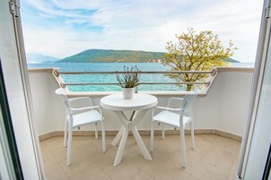 Quarto Duplo ou Twin Standard, no edifício anexo | Vista da varanda