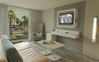 Suíte | Frigobar, cofres nos quartos, espaço de trabalho para notebook