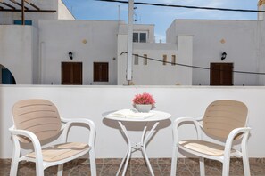 Quarto Triplo Superior | Terraço/pátio interior