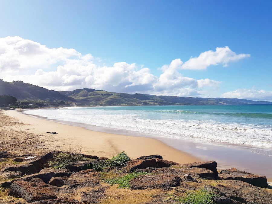 Perto da praia, praia de areia branca