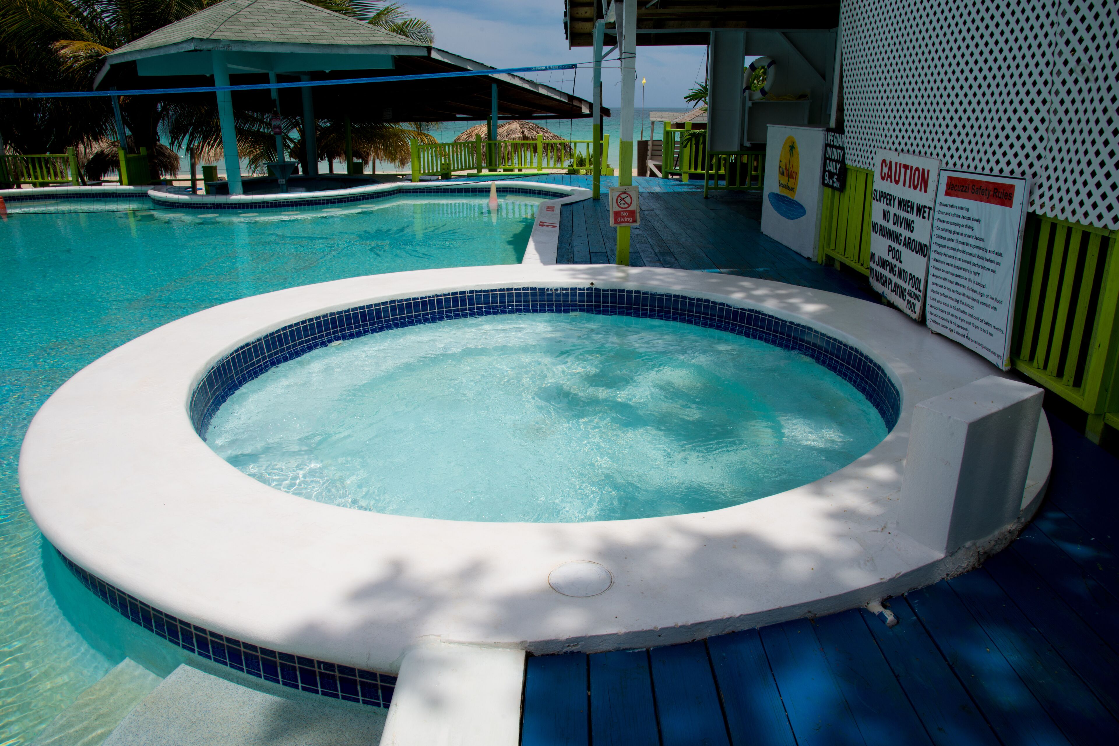 Banheira de hidromassagem exterior