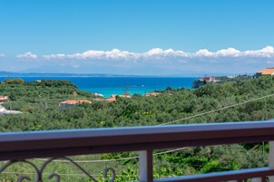 Quarto casal luxo, 1 cama de casal, vista para o mar | Vista do quarto