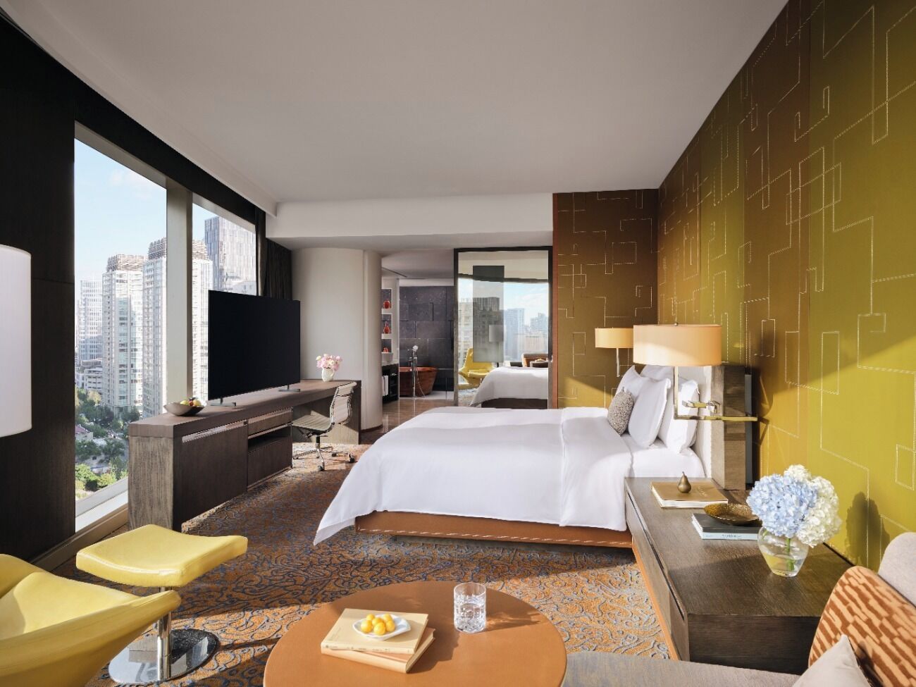 Suite-Estúdio, 1 cama king-size, acesso à piscina, Vista para a cidade | Roupa de alta qualidade, edredões de penas, cofre no quarto 