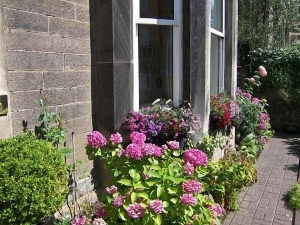 Highfield Guest House - Edinburgh