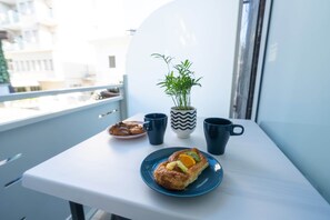Café da manhã com buffet todos os dias mediante uma taxa