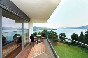 Suite Deluxe, 1 quarto, varanda, vista para o lago | Vista da varanda