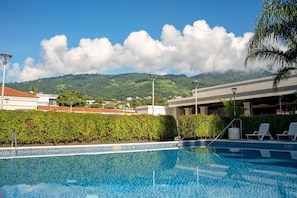 Piscina exterior 