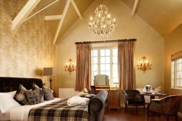 The Coed-y-mwstwr Hotel - Bridgend