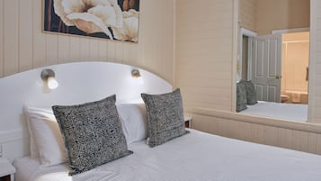 Suite Standard, 2 quartos | Roupa de alta qualidade, minibar grátis, com decoração personalizada