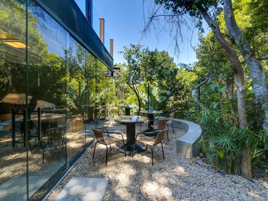 Café da manhã com buffet grátis todos os dias