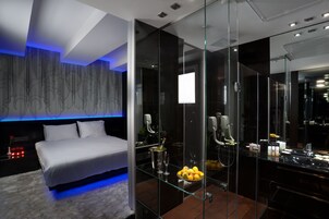 Standard Room - Ultra Modern Decor | Roupas de cama premium, frigobar, cofres nos quartos