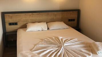 Apartamento Deluxe, 1 quarto | 1 quarto, minibar, cofre no quarto, Wi-fi grátis