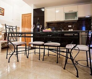 Apartamento Premium | Refeições no quarto