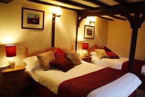 1 quarto, Wi-Fi de cortesia, roupa de cama