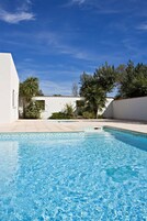 Piscina exterior sazonal 