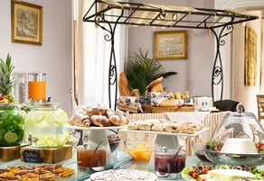 Pequeno-almoço tipo buffet diário incluído