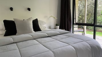 Estúdio premium | Quartos à prova de som, ferros/tábuas de passar roupa, Wi-Fi de cortesia