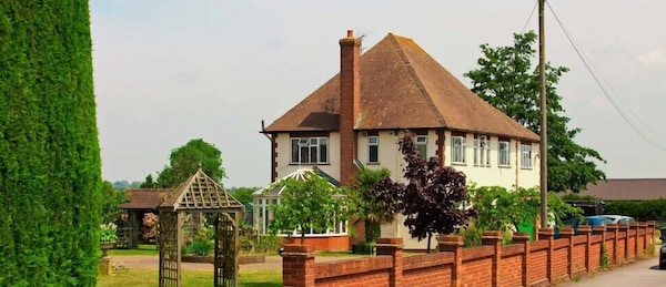 Oyo Elmcroft Guest House - Essex
