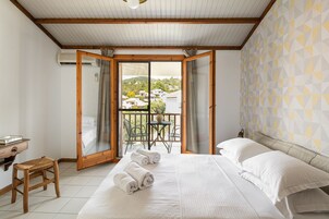 Hillside Superior Residence | Roupa de alta qualidade, cofre no quarto, com mobília individualizada