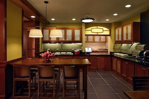 Café da manhã com buffet grátis todos os dias