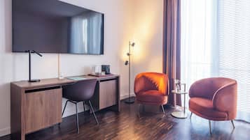 Quarto Nobre | Roupa de alta qualidade, camas de colchão pillowtop, minibar