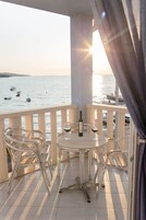 Apartamento, 2 quartos, sacada, vista para o mar (for 5 people) | Vista para praia/oceano