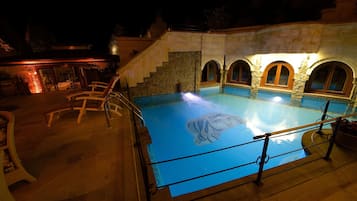 Piscina exterior sazonal