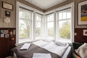 Quarto Duplo, casa de banho partilhada | Cofre no quarto, secretária, quartos insonorizados