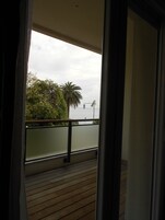 Quarto solteiro, sacada, vista para o mar | Vista do quarto