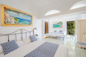 Quarto quádruplo | Frigobar, cofres nos quartos, escrivaninha, berços (sobretaxa)