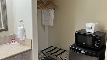 Roupa de alta qualidade, com decoração personalizada