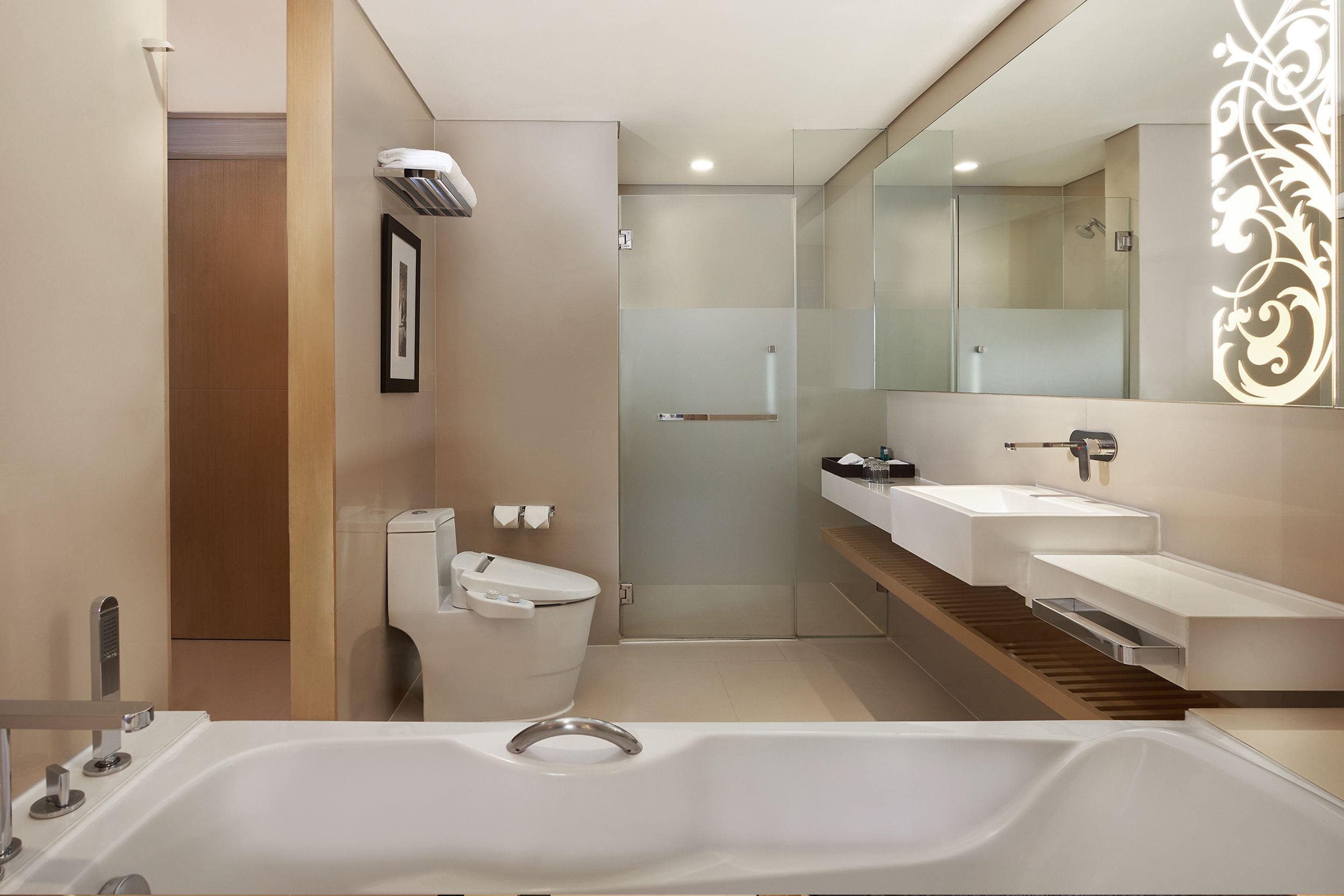 Banheira e chuveiro separados, banheira de imersão