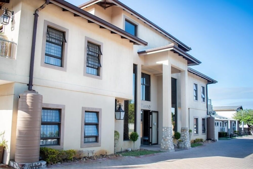 Balmoral Lodge - Cape Town