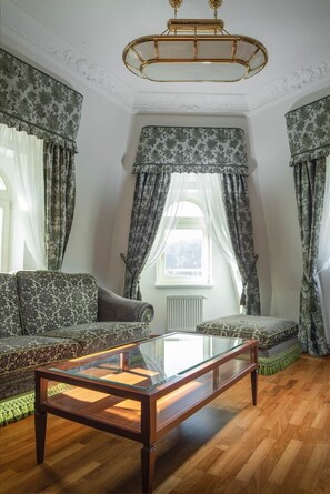 Suíte presidencial | Área de estar | TV de tela plana