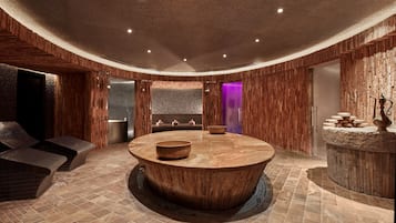 Sala(s) para tratamentos a casais, sauna, banheira de hidromassagem