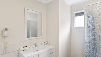 Artigos de higiene pessoal grátis, toalhas fornecidas