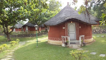 Quarto, vista para o jardim | Quartos à prova de som, Wi-Fi de cortesia, roupa de cama