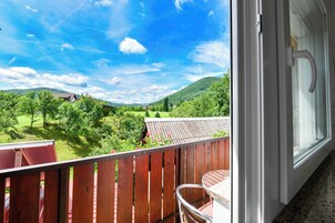 Apartment with kitchen and balcony | Terraço/pátio