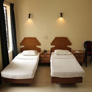 Quarto Individual Deluxe | Secretária, cortinas/cortinados opacos, quartos insonorizados 