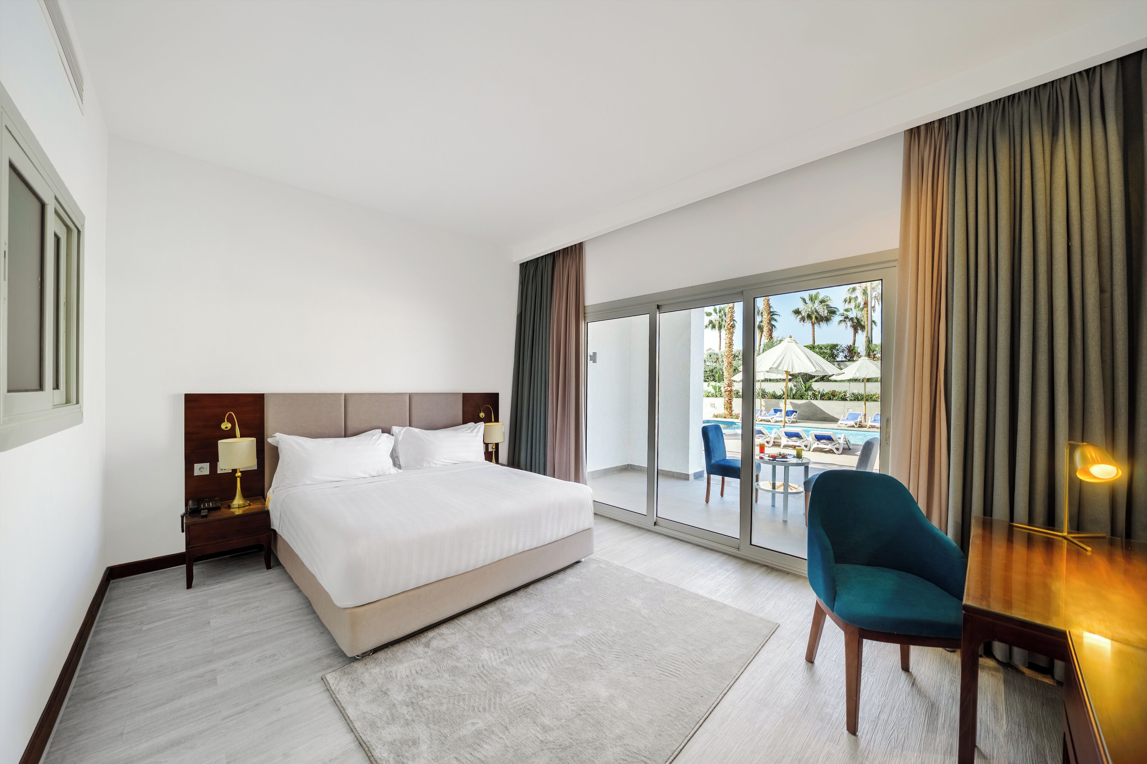 Patio Suite Pool View | Vista do quarto