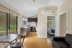 Quarto luxo (Spa - Sleeps 2) | Opções para refeição no quarto