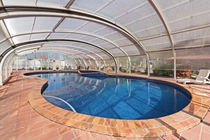 2 piscinas externas