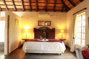 Suite Deluxe, 1 quarto, não fumadores, vista para a montanha | Lençóis de algodão egípcio, roupa de alta qualidade 